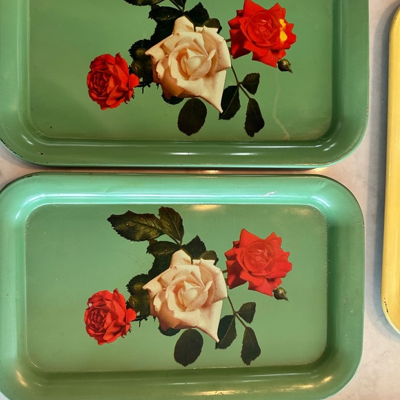 Kitchen | 4 Vintage Metal Trays With Rose Decal | Poshmark